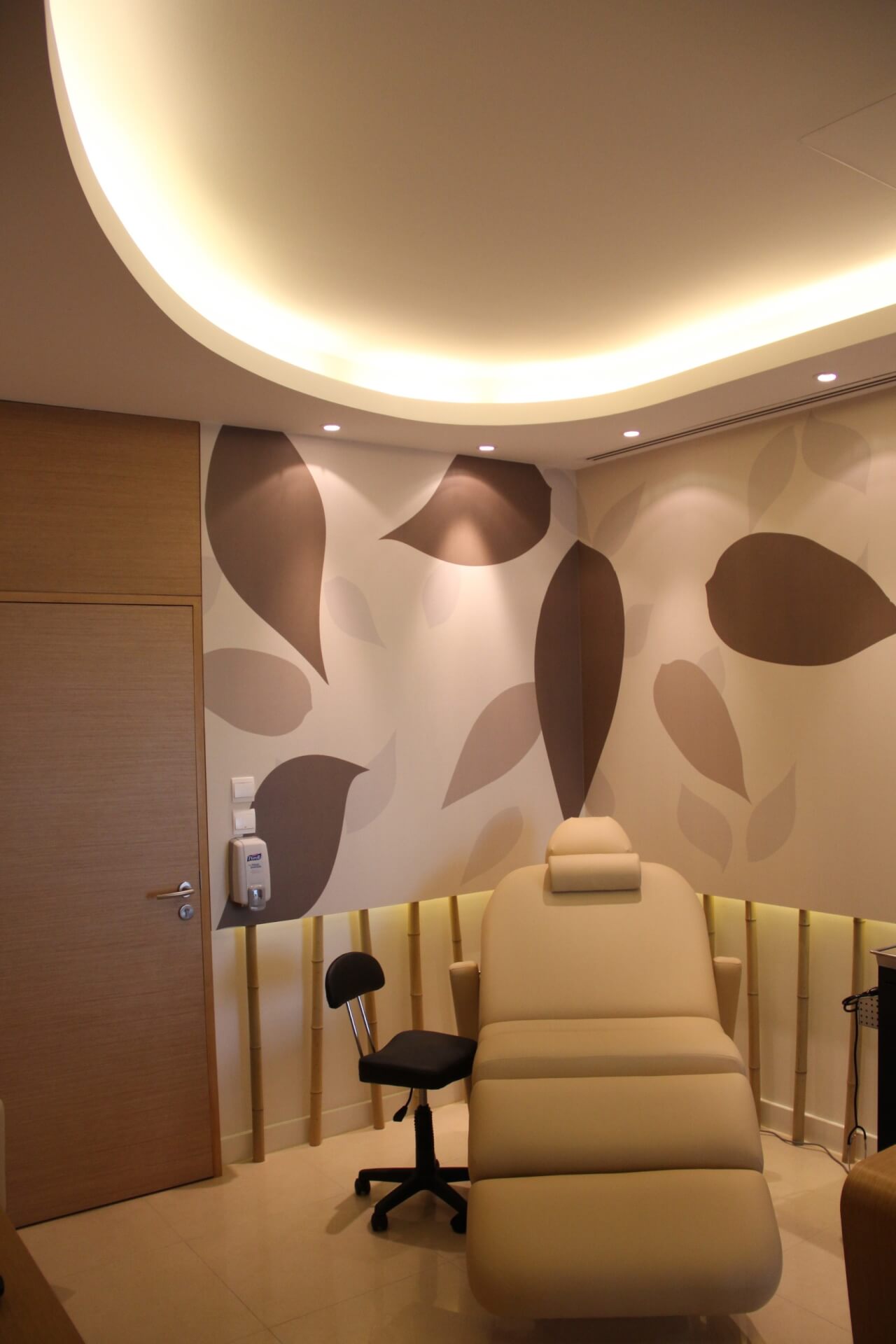 DNA Clinic - Swiss Bureau Interior Design Company Dubai, UAE | Office ...